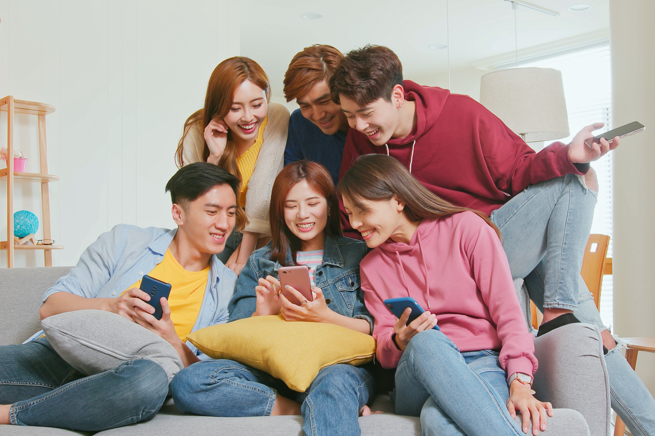 How to Enhance Video Content Attractiveness through Bullet S - LBSIG 彈幕 ...